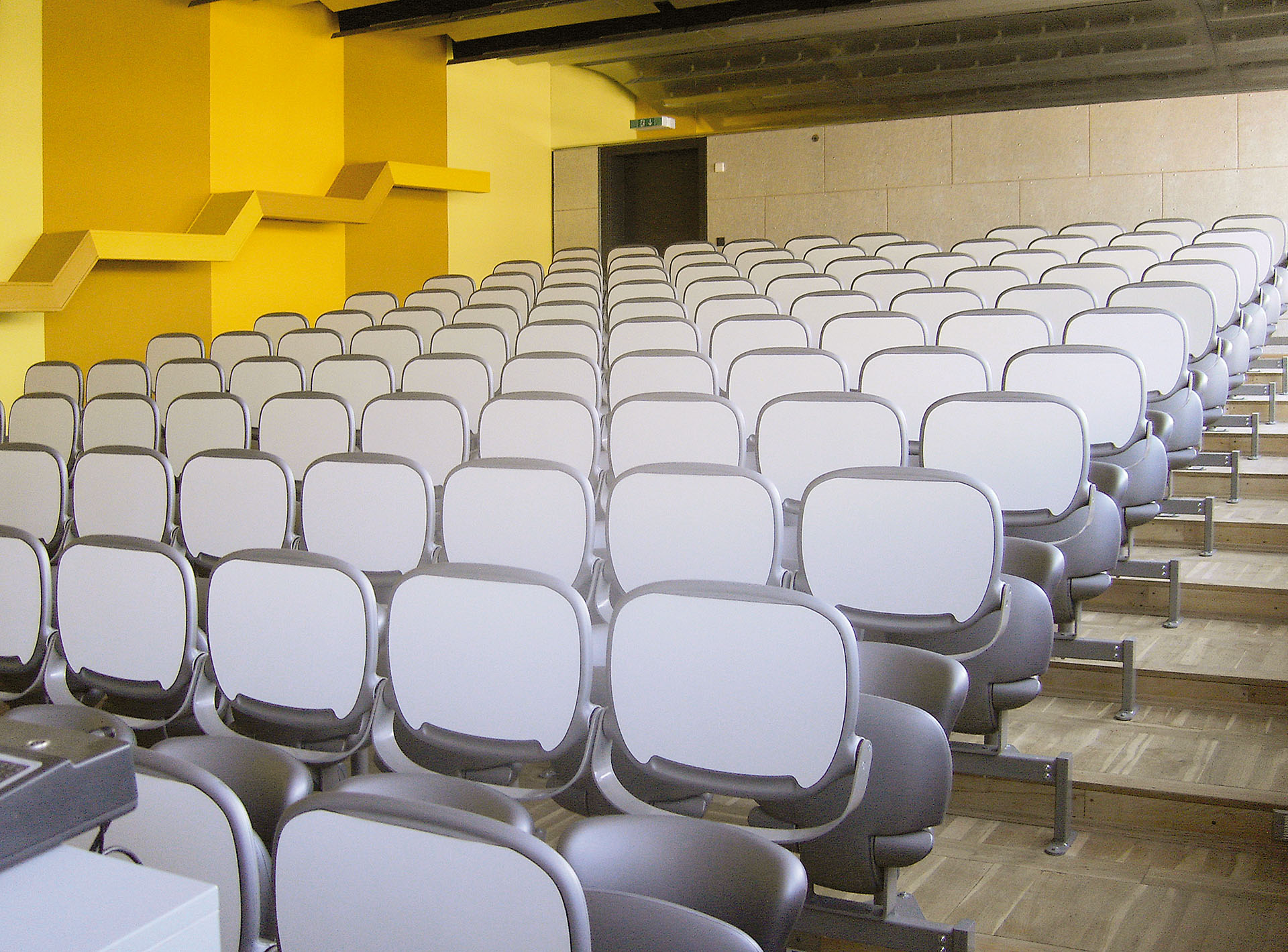 TFH UNIVERSITY OF APPLIED SCIENCES MERSEBURG | DE - EHEIM Möbel