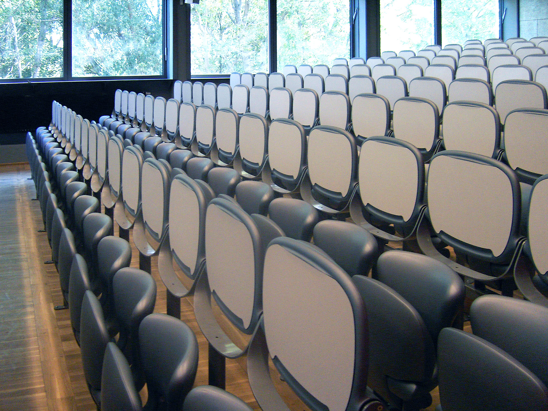 TFH UNIVERSITY OF APPLIED SCIENCES MERSEBURG | DE - EHEIM Möbel